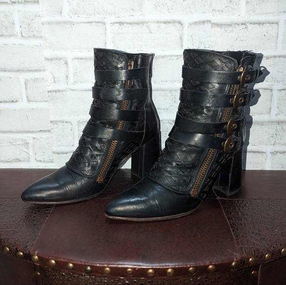 Freebird by Steven | Shoes | Freebird Julia Black Bootie Size | Poshmark